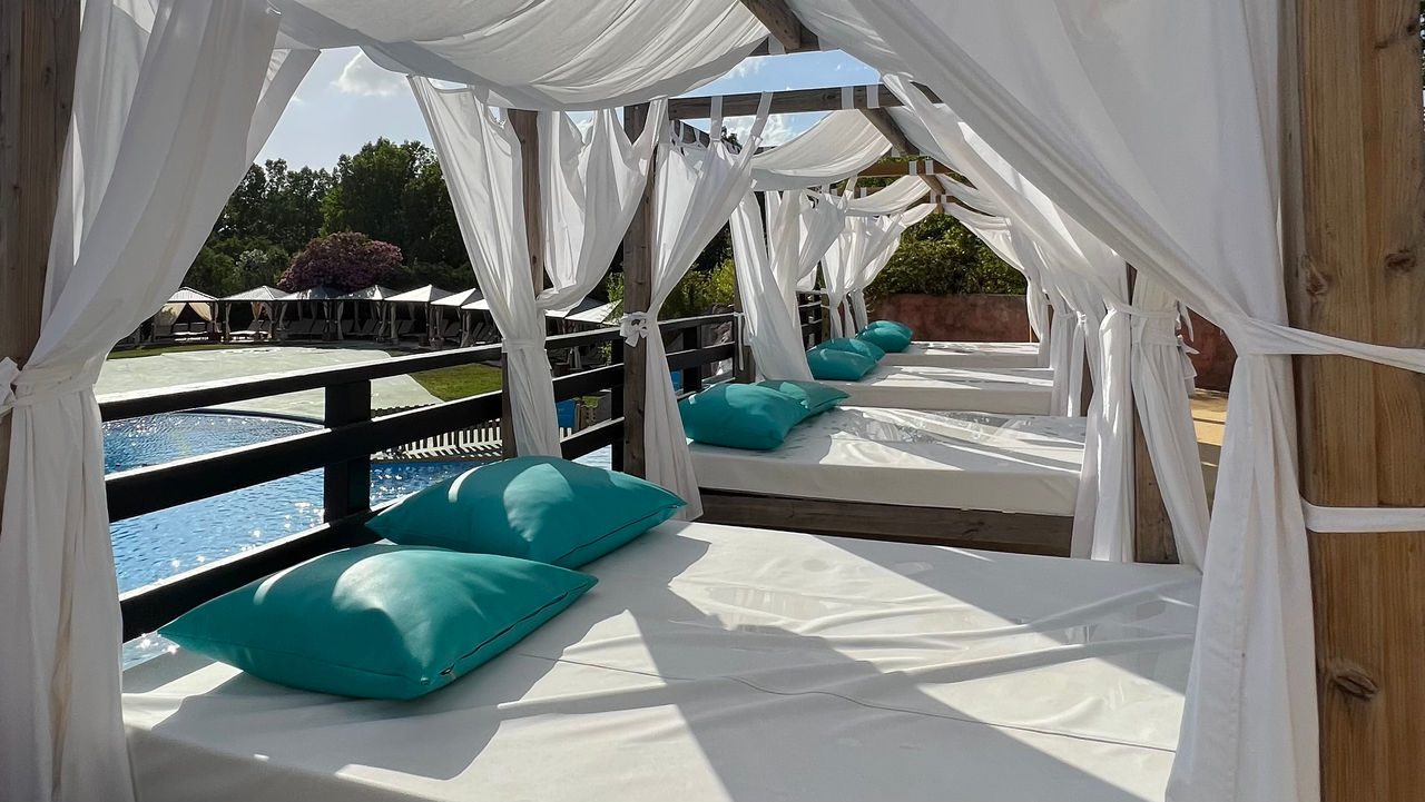 Découvrez l'espace VIP d'Aquasplash | Aquasplash